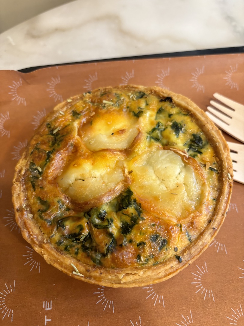 19 BEST Vegetarian Foods to Try in Paris (2025)